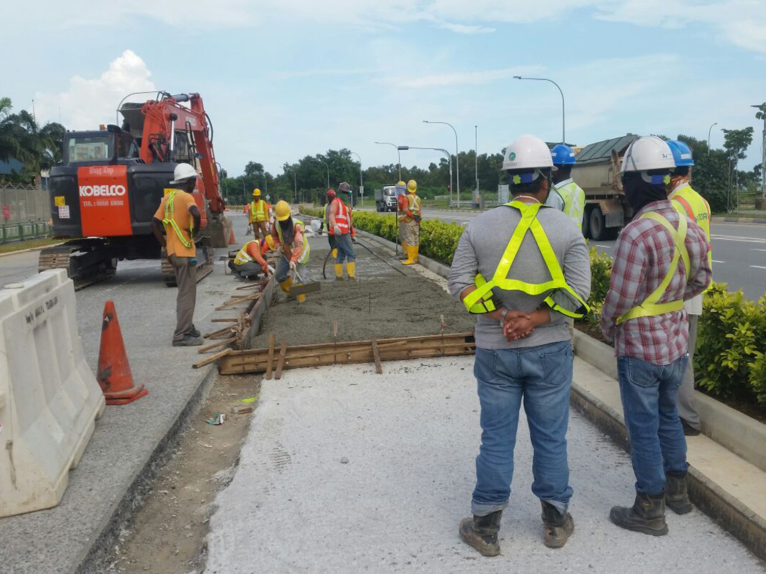 Road Works | Hong Hup Machinery & Construction Pte Ltd | 豐 合 建 設 私 人 有 ...
